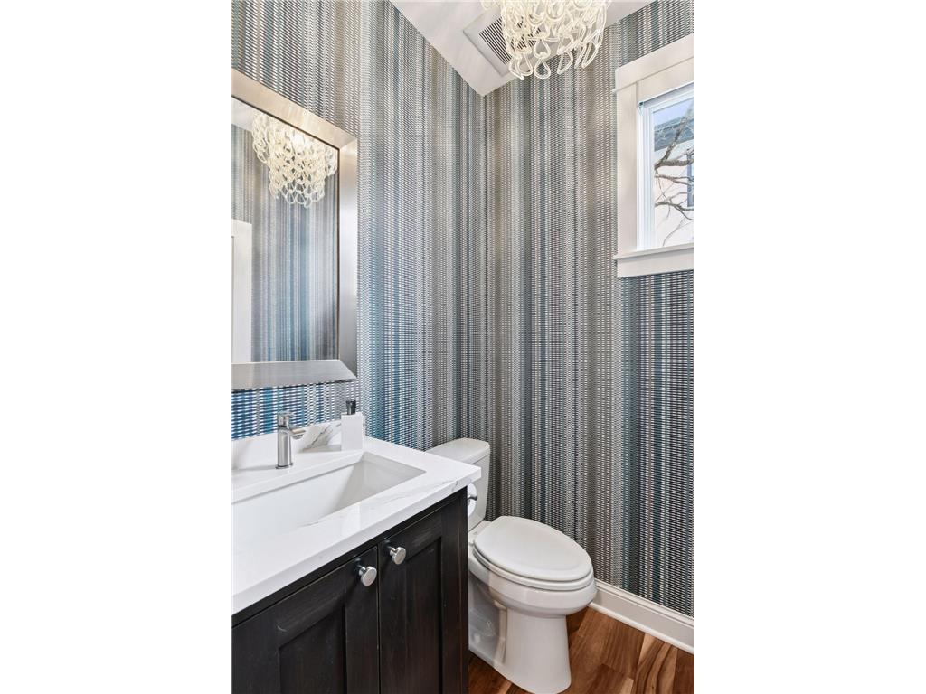 633 Park Street E, Wayzata, MN, 55391 | MLS: 7039937 | Edina Realty