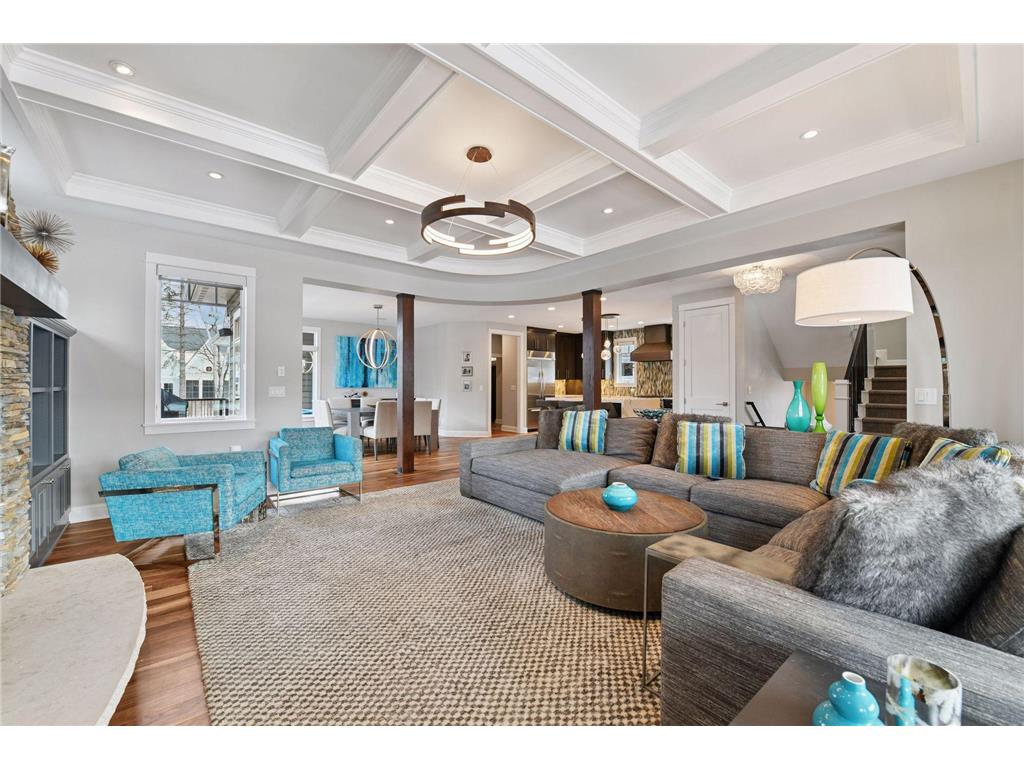 633 Park Street E, Wayzata, MN, 55391 | MLS: 7039937 | Edina Realty