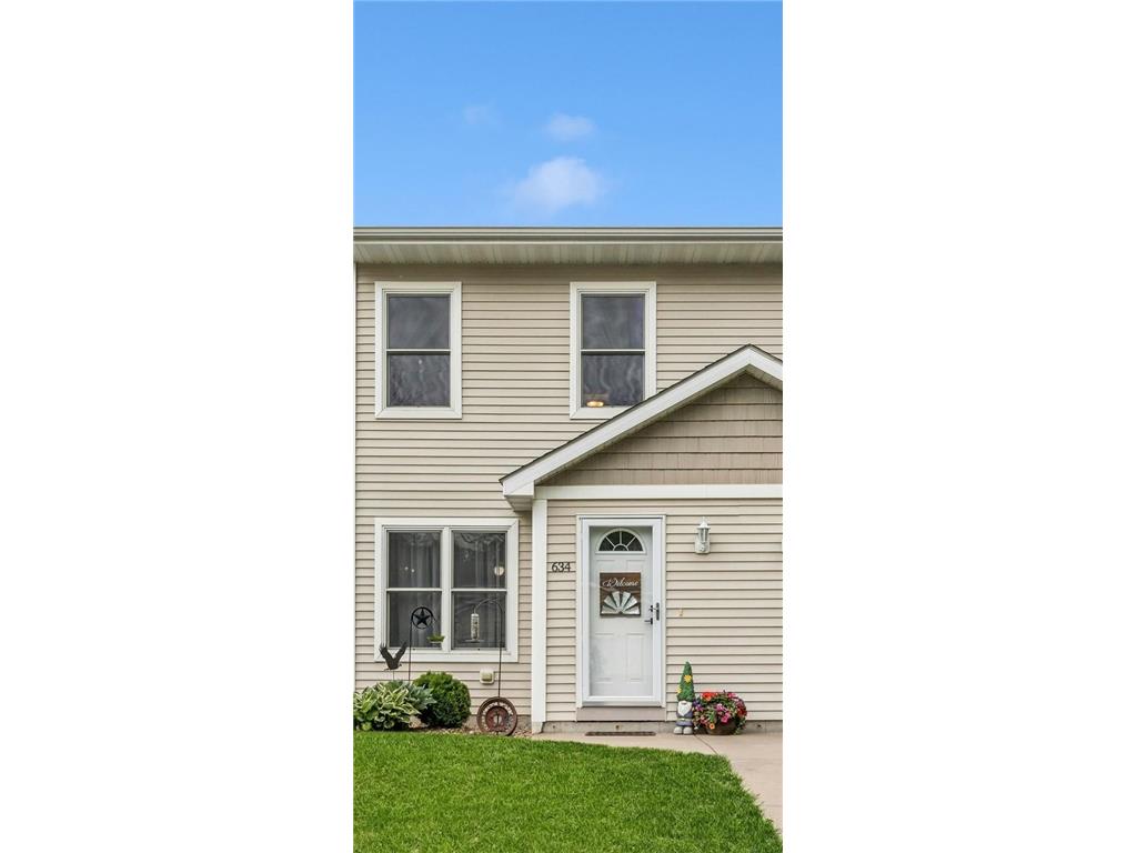 634 Pine Street #5, Prescott, WI, 54021 | MLS: 6538284 | Edina Realty