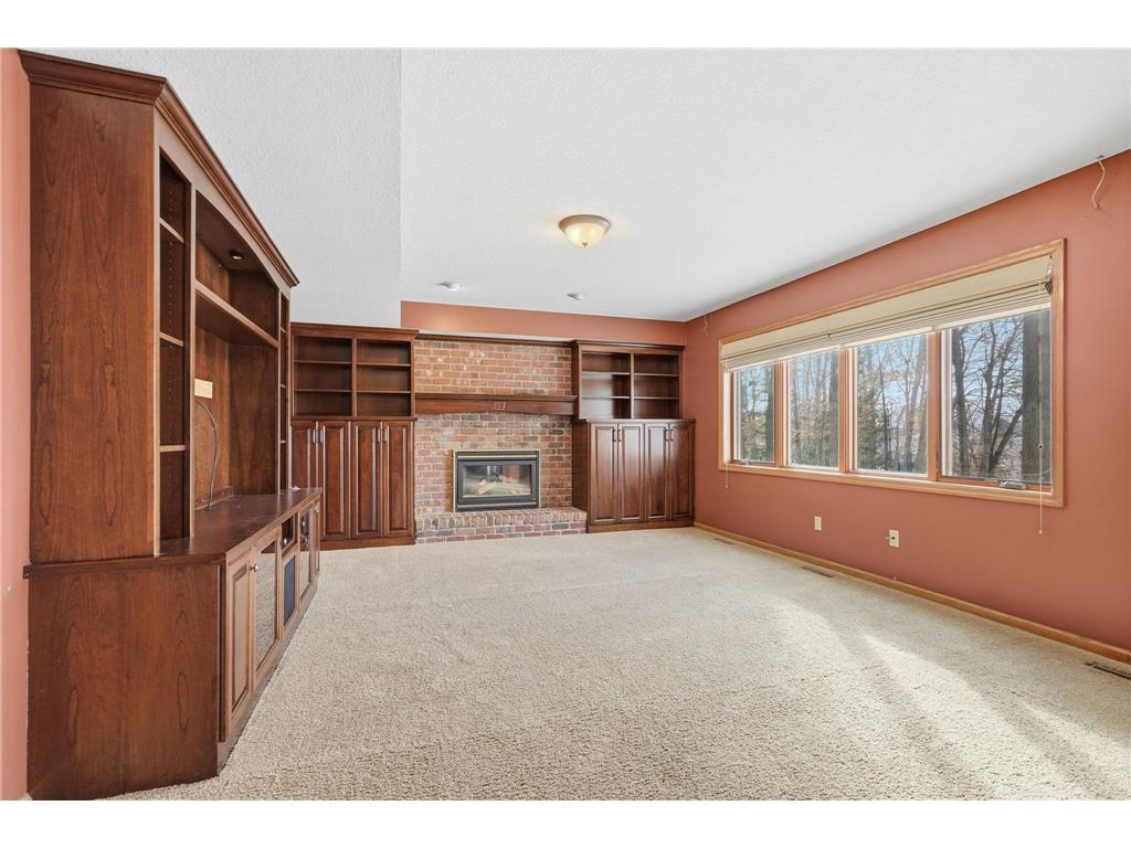 6340 Summit Circle, Chanhassen, MN, 55317 | MLS: 7033049 | Edina Realty