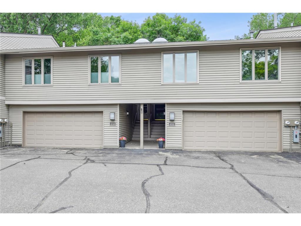 6348 Red Fox Lane, Edina, MN, 55436 | MLS: 6731674 | Edina Realty
