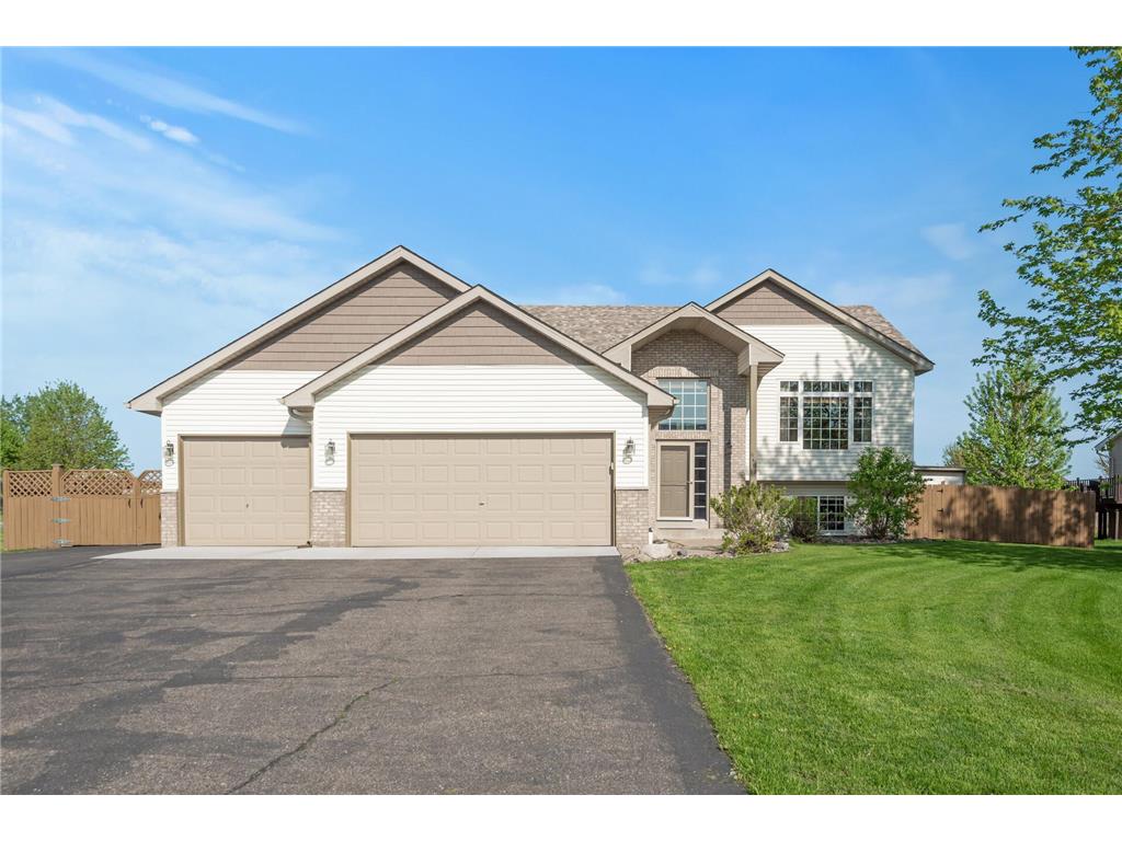6409 208th Street Circle N, Forest Lake, MN, 55025 | MLS: 6371491 ...