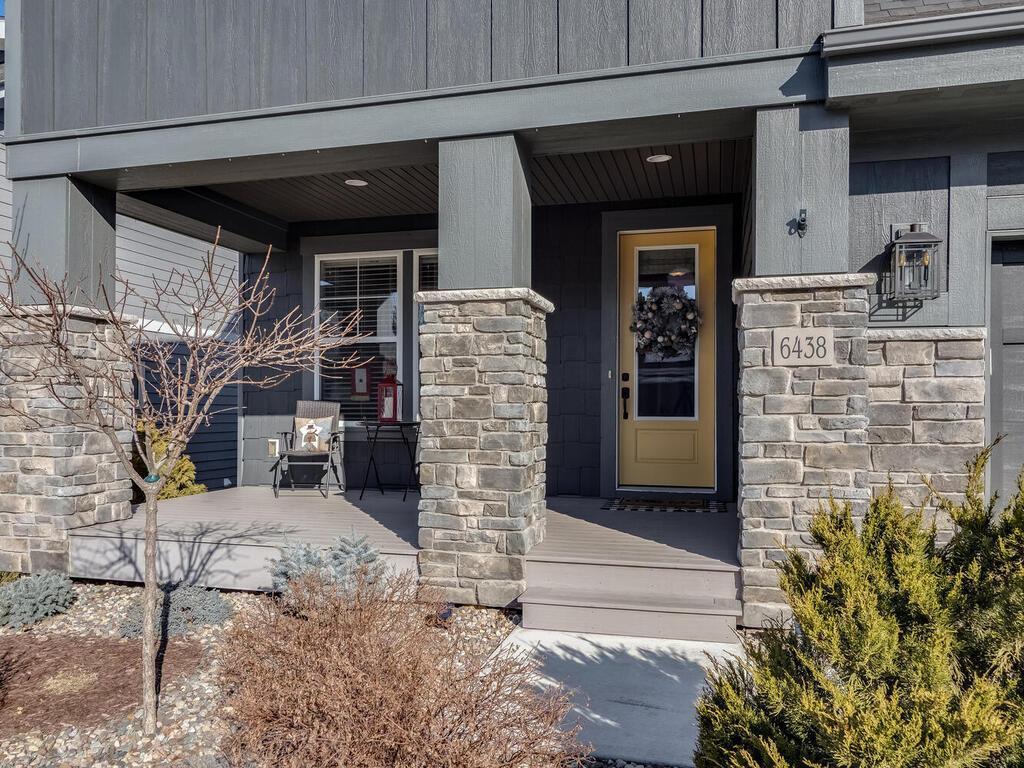 6438 Timber Arch Drive, Chaska, MN, 55318 | MLS: 7019252 | Edina Realty