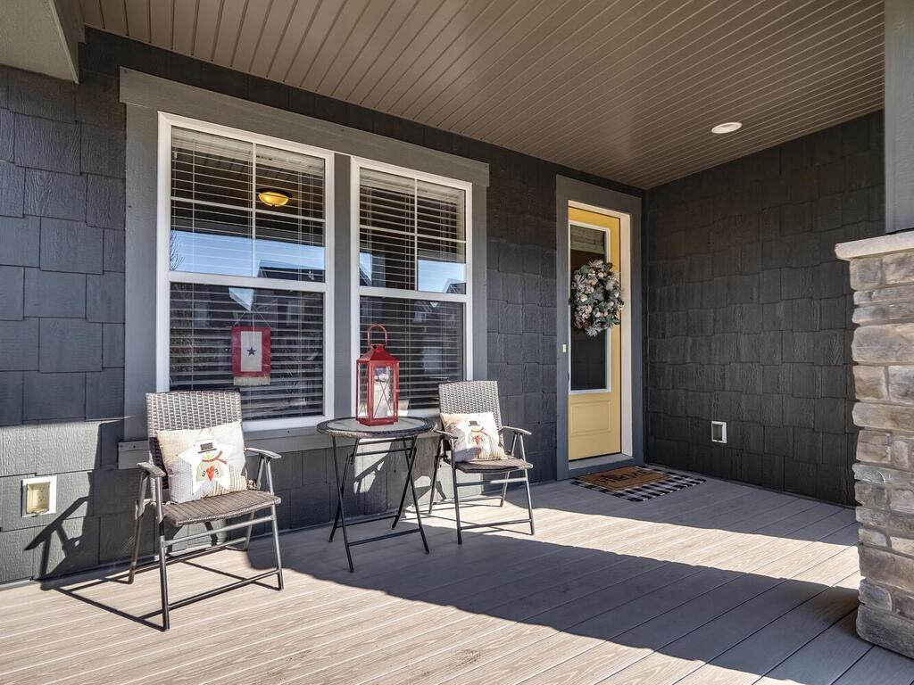 6438 Timber Arch Drive, Chaska, MN, 55318 | MLS: 7019252 | Edina Realty
