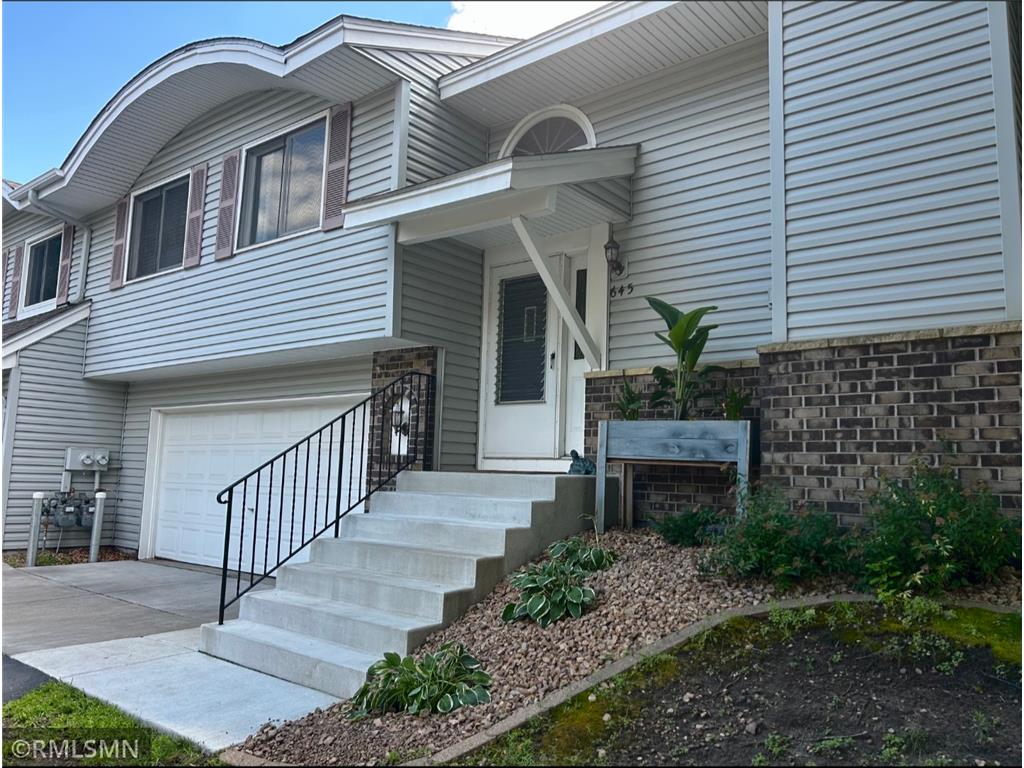645 Evergreen Drive, Burnsville, MN, 55337 | MLS: 6754317 | Edina Realty