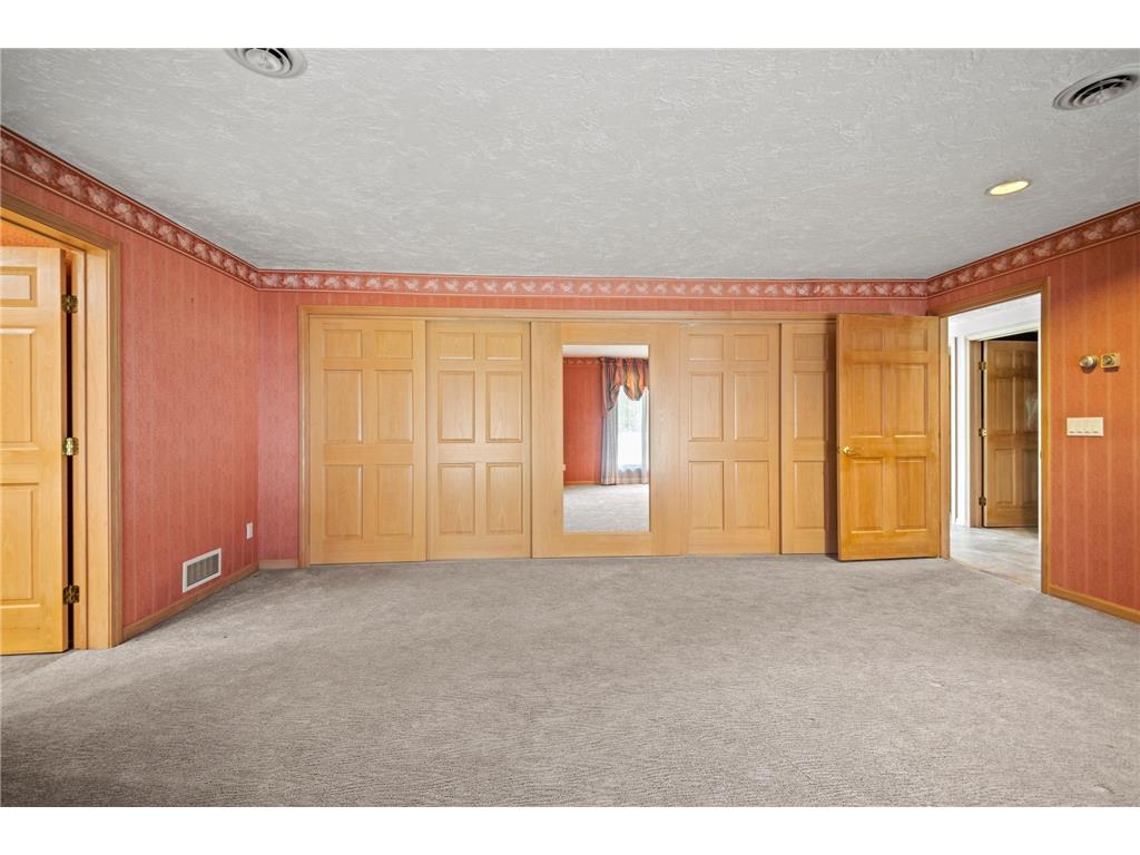 645 Riverwood Drive SW, Owatonna, MN, 55060 | MLS: 6512218 | Edina Realty