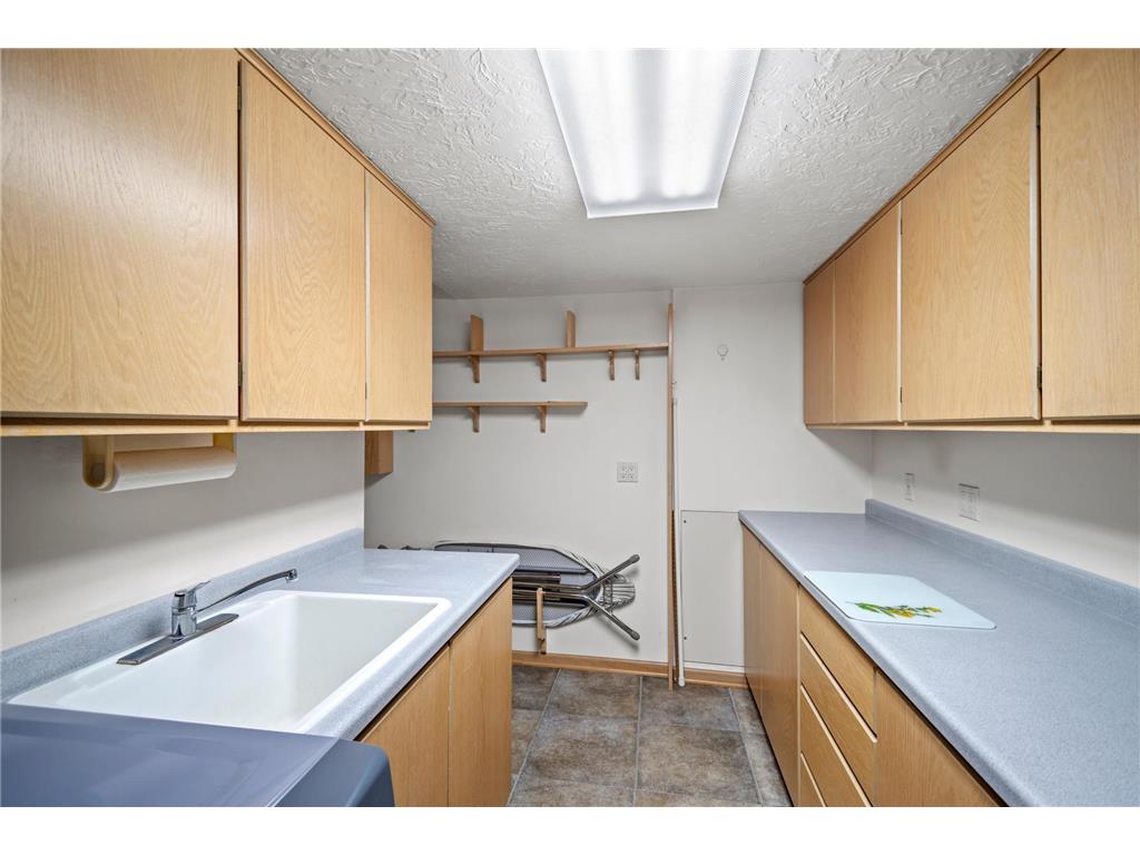 645 Riverwood Drive SW, Owatonna, MN, 55060 | MLS: 6512218 | Edina Realty