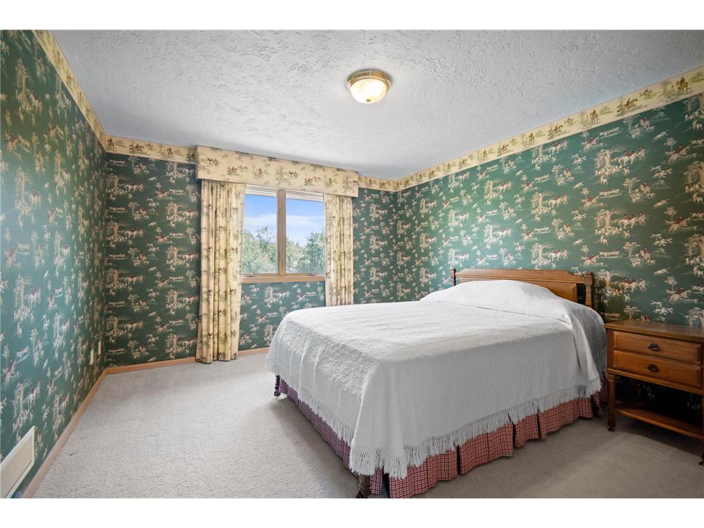 645 Riverwood Drive SW, Owatonna, MN, 55060 | MLS: 6512218 | Edina Realty