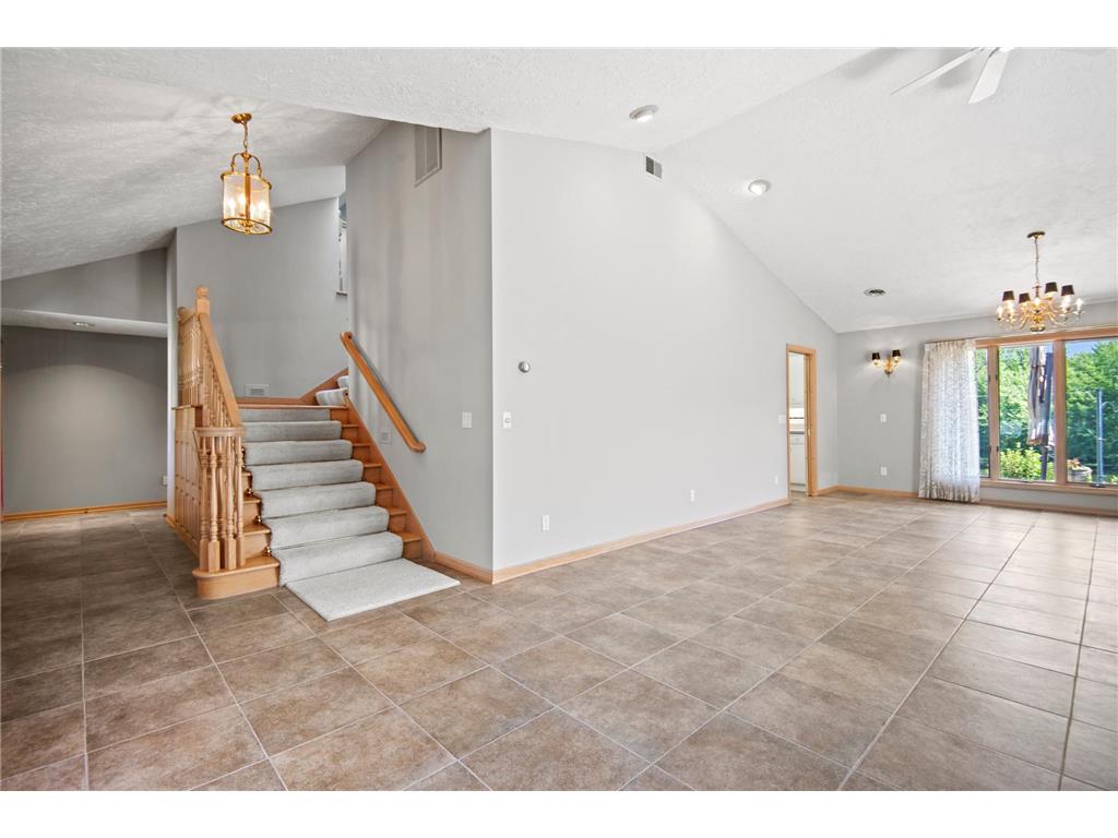 645 Riverwood Drive SW, Owatonna, MN, 55060 | MLS: 6512218 | Edina Realty