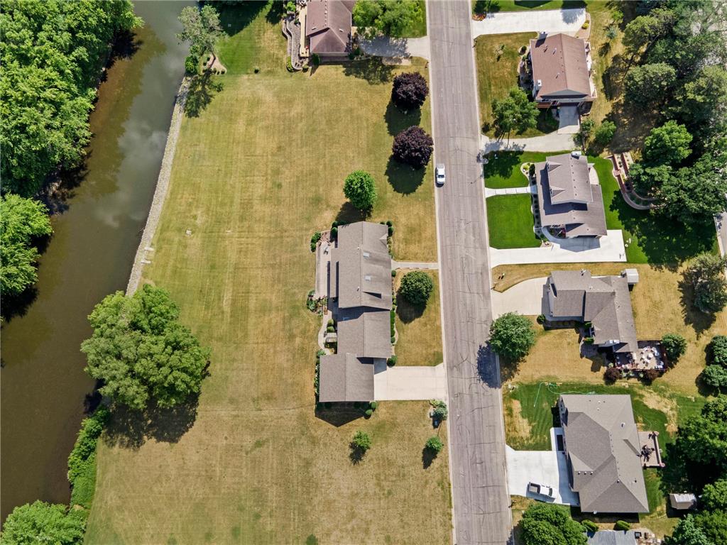 645 Riverwood Drive SW, Owatonna, MN, 55060 | MLS: 6512218 | Edina Realty