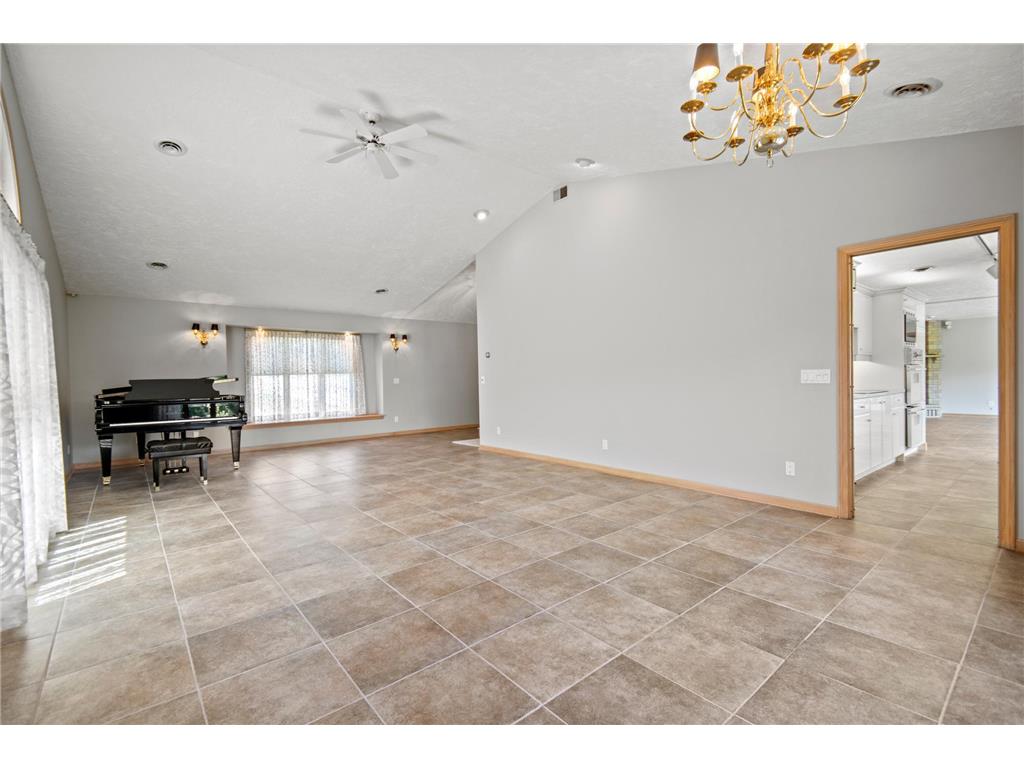 645 Riverwood Drive SW, Owatonna, MN, 55060 | MLS: 6512218 | Edina Realty