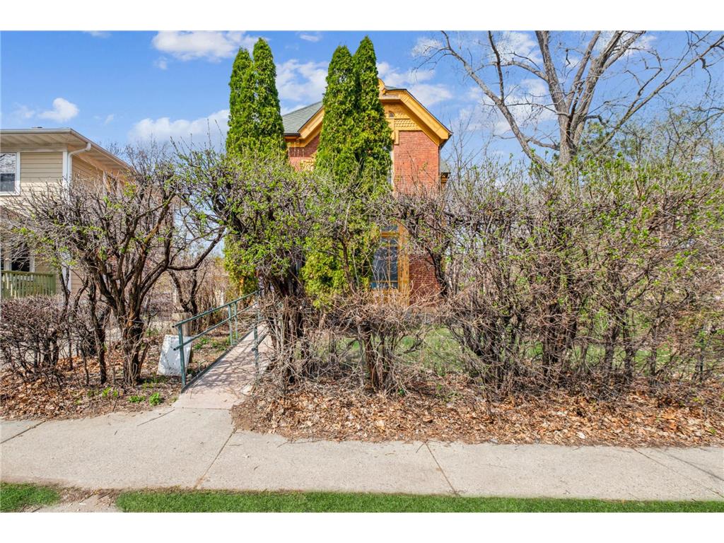 65 George Street E, Saint Paul, MN, 55107 | MLS: 6737456 | Edina Realty