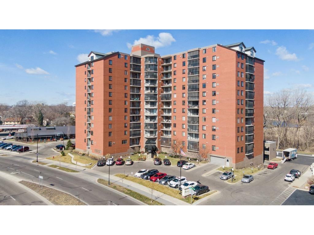 6500 Woodlake Drive #1202, Richfield, MN, 55423 | MLS: 6502832 | Edina ...
