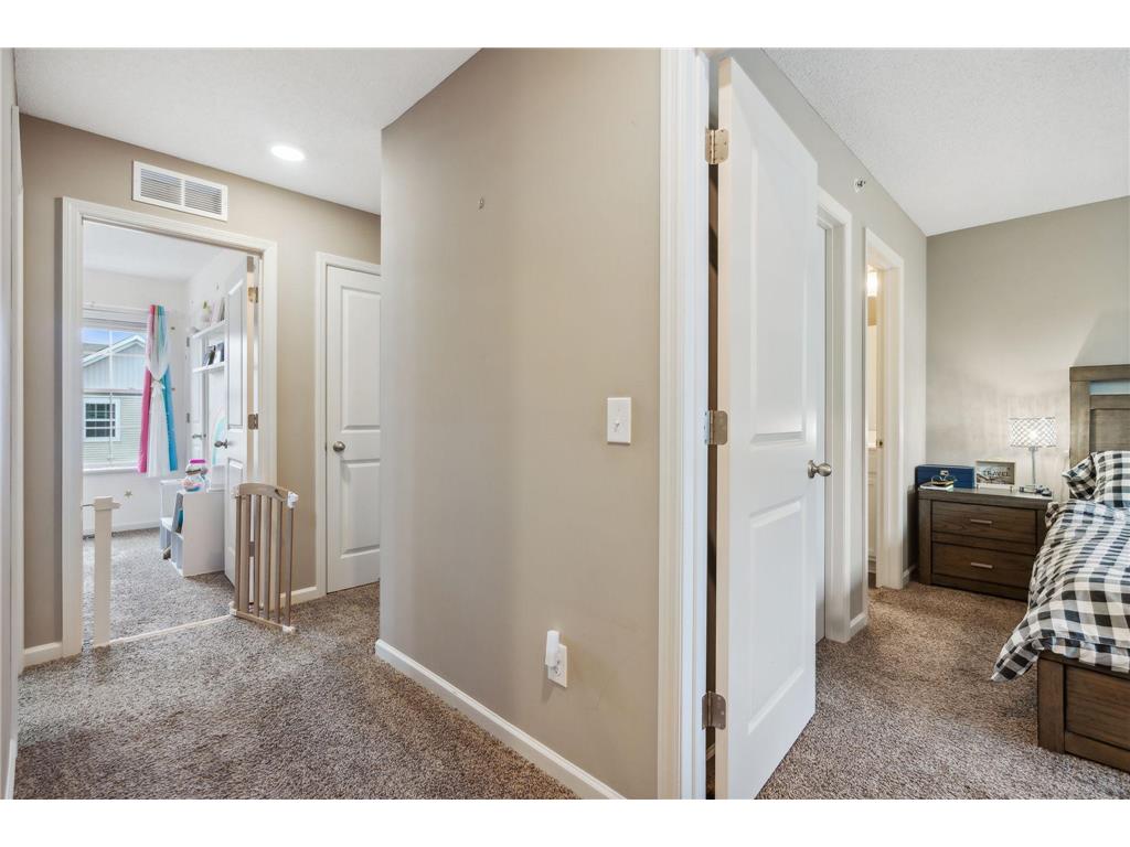 656 Town Center Parkway, Lino Lakes, MN, 55014 | MLS: 6523190 | Edina ...