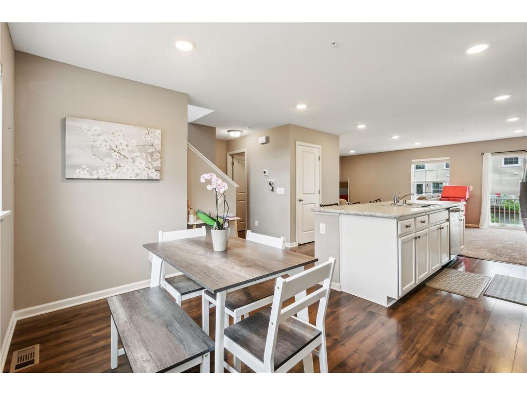 656 Town Center Parkway, Lino Lakes, MN, 55014 | MLS: 6523190 | Edina ...