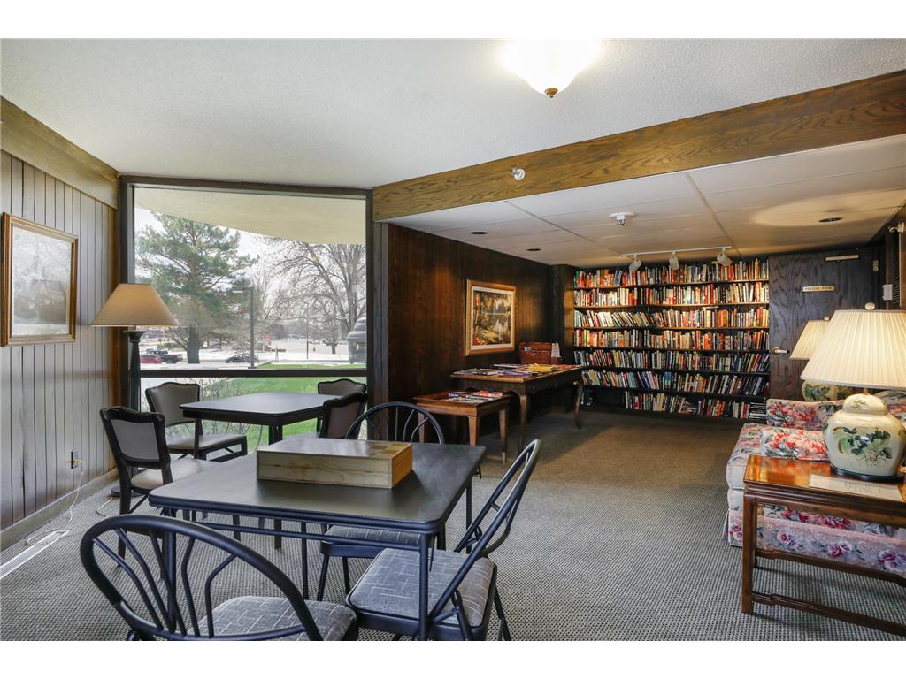 6566 France Avenue S #201, Edina, MN, 55435 | MLS: 6440144 | Edina Realty