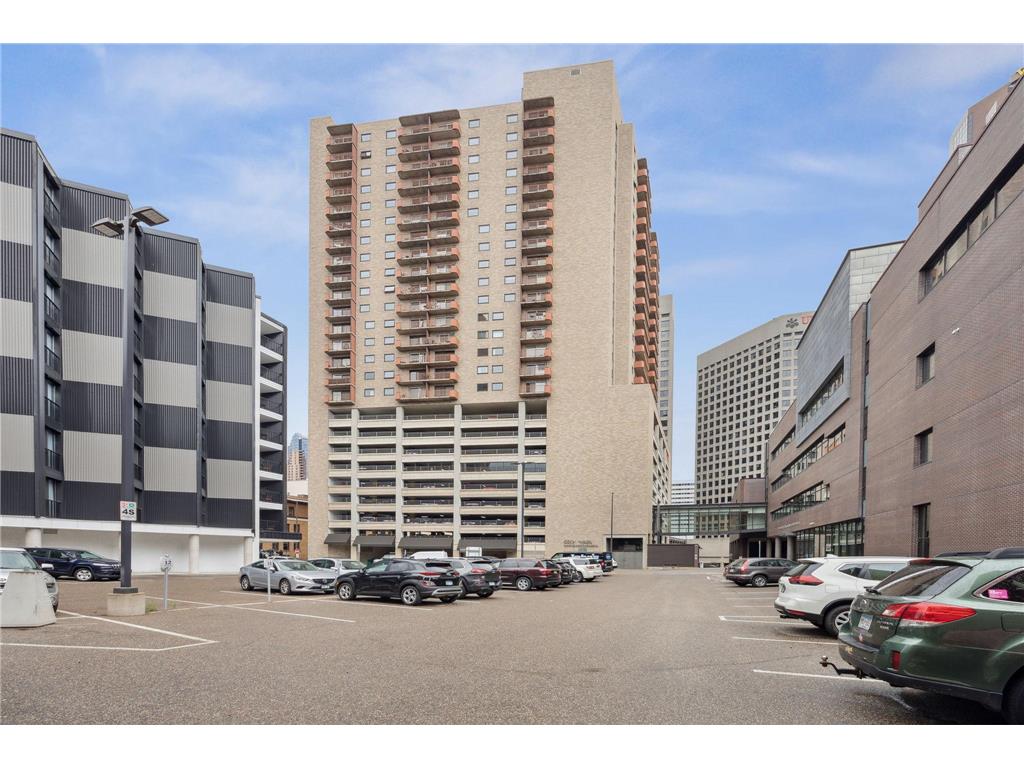 66 9th Street E #1412, Saint Paul, MN, 55101 | MLS: 6450368 | Edina Realty