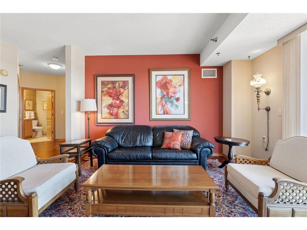 6600 Lyndale Avenue S #1000, Richfield, MN, 55423 | MLS: 6714507 | Edina Realty