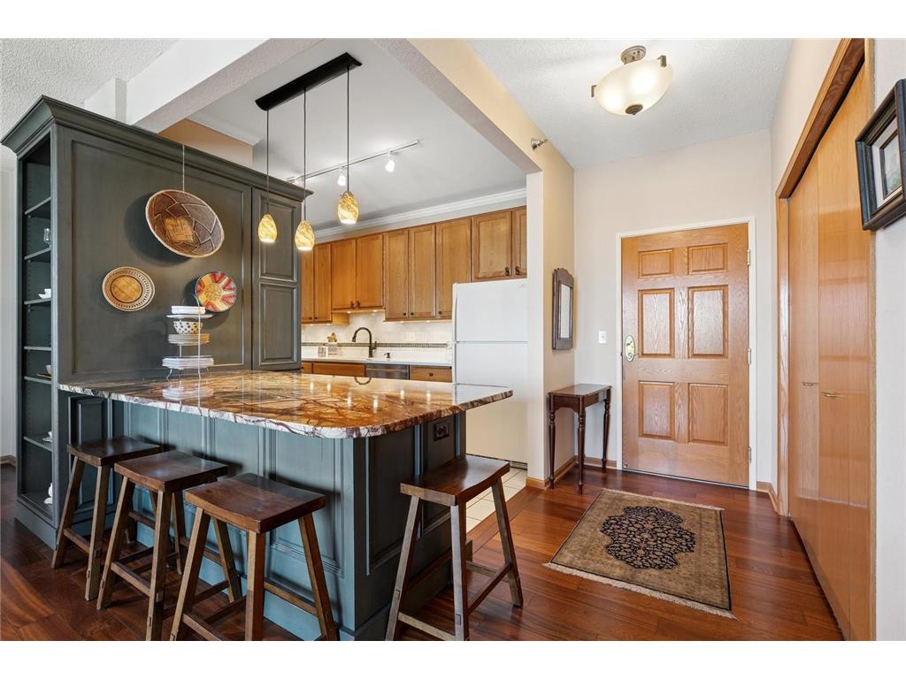 6600 Lyndale Avenue S #1000, Richfield, MN, 55423 | MLS: 6714507 | Edina Realty