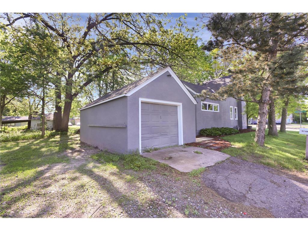 667 W Broadway Avenue, Forest Lake, MN, 55025 | MLS: 6544432 | Edina Realty