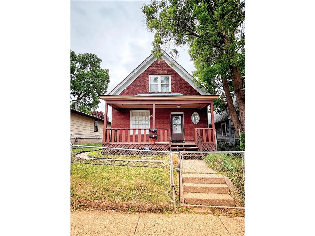 672 Case Avenue, Saint Paul, MN, 55106 | MLS: 6658077 | Edina Realty