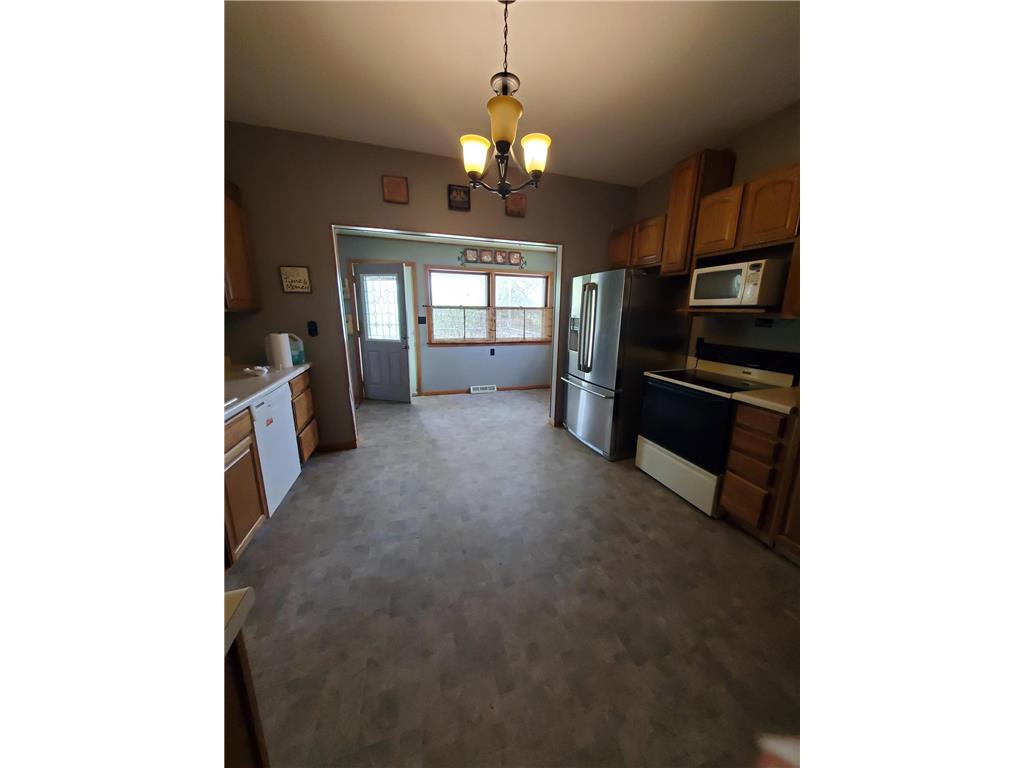 674 2nd Street, Dawson, MN, 56232 | MLS: 6492334 | Edina Realty