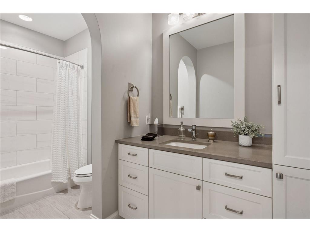 677 Shawnee Woods Road, Medina, MN, 55340 | MLS: 6724994 | Edina Realty