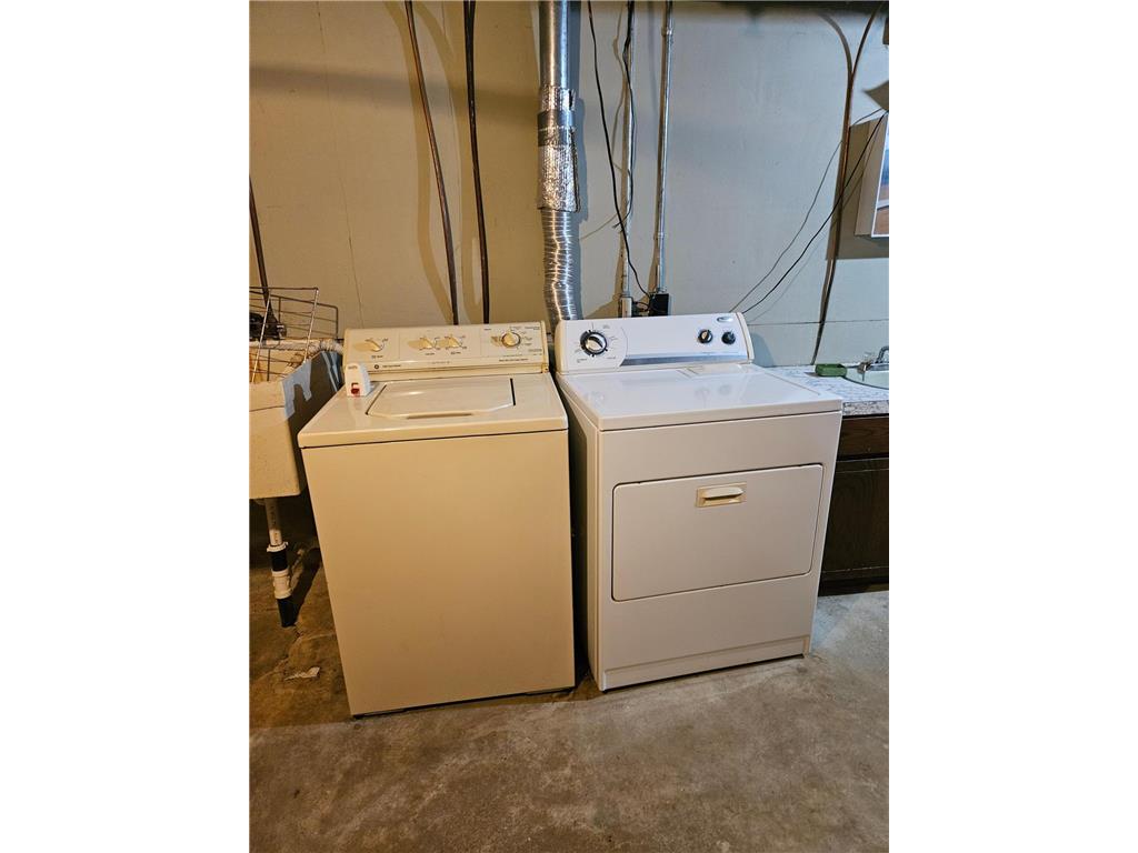 67923 270th Street, Alden, MN, 56009 | MLS: 6587963 | Edina Realty