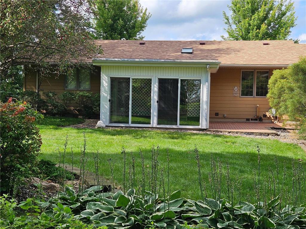 67923 270th Street, Alden, MN, 56009 | MLS: 6587963 | Edina Realty