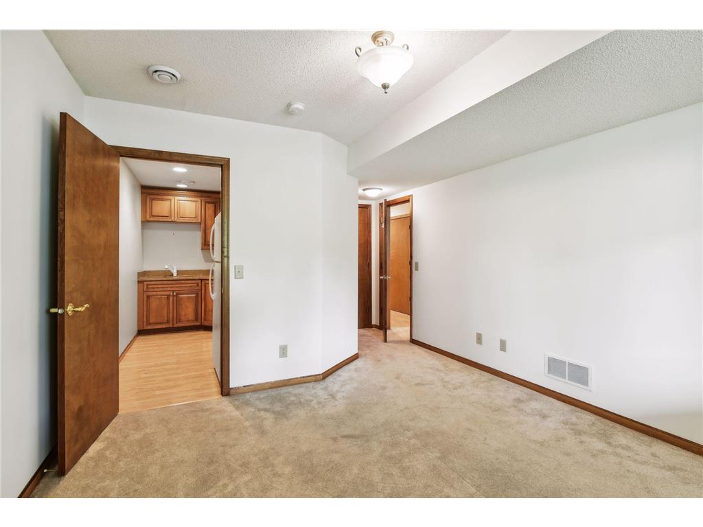 6801 W 82nd Street, Bloomington, MN, 55438 | MLS: 6578723 | Edina Realty