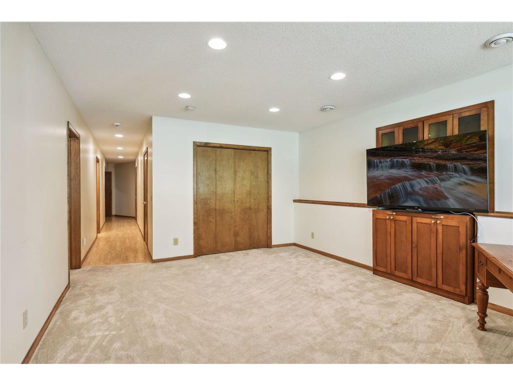 6801 W 82nd Street, Bloomington, MN, 55438 | MLS: 6578723 | Edina Realty