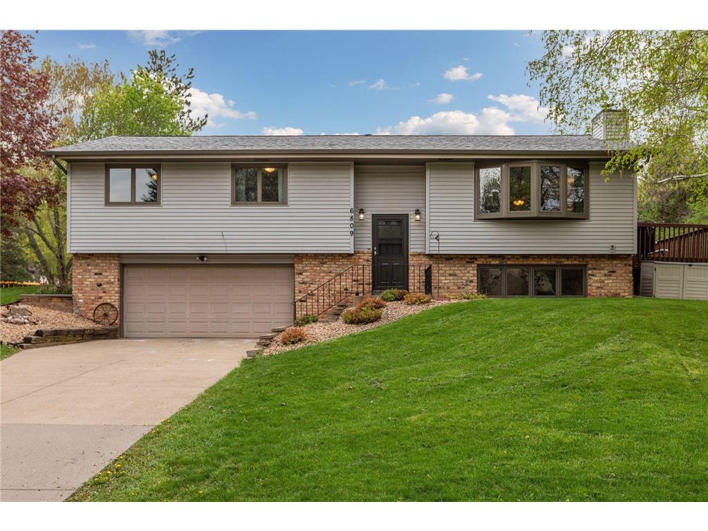 6809 Dallas Lane N, Maple Grove, MN, 55311 | MLS: 6351993 | Edina Realty