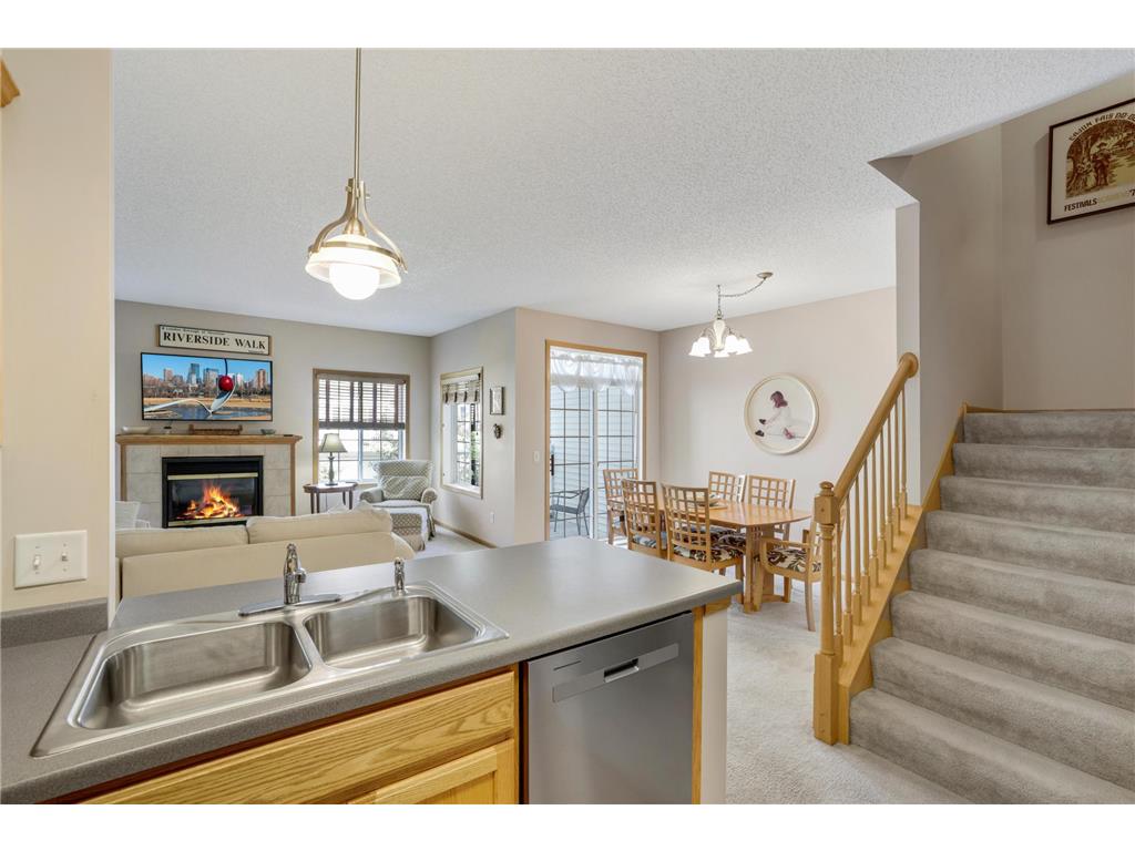 6811 Pine Crest Trail S, Cottage Grove, MN, 55016 | MLS: 6785065 ...