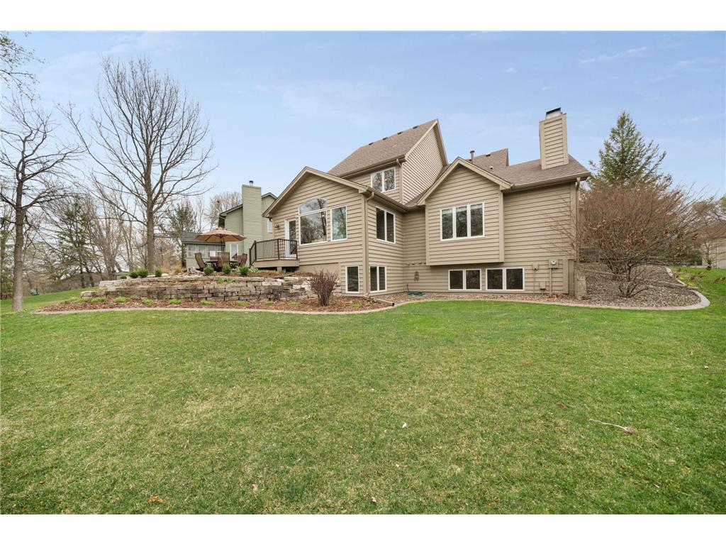690 Bridle Ridge Road, Eagan, MN, 55123 | MLS: 6522583 | Edina Realty