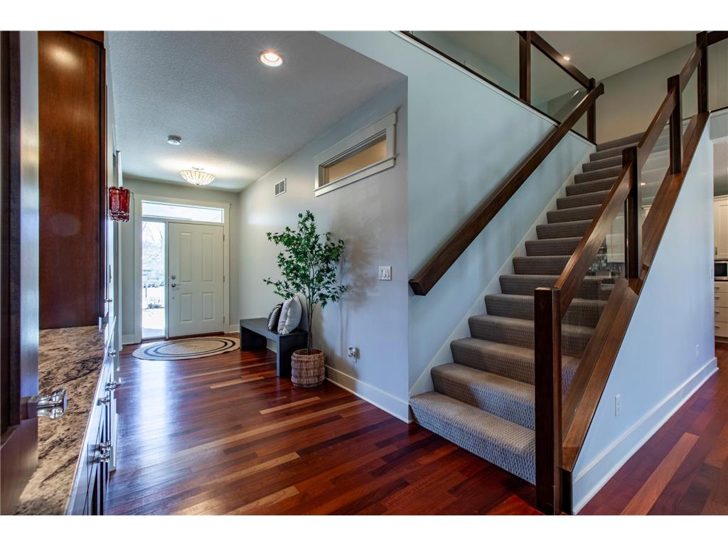 691 Fox Chase Road SW, Rochester, MN, 55902 | MLS: 6512230 | Edina Realty