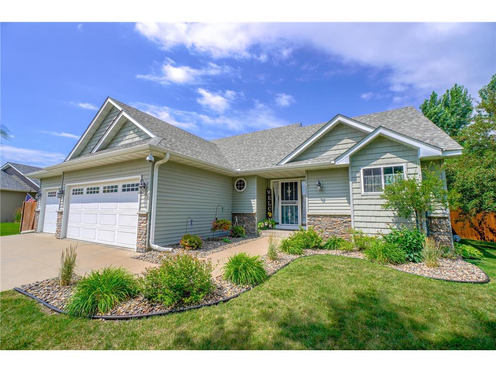 70 Coach Light Drive Drive, Hudson, WI, 54016 | MLS: 6404073 | Edina Realty