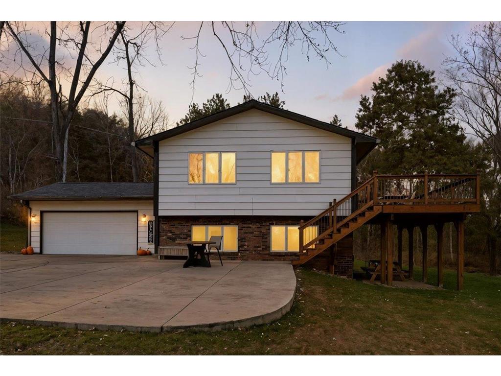 70 Oak Ridge Drive, Troy Twp, WI, 54022 | MLS: 6815839 | Edina Realty