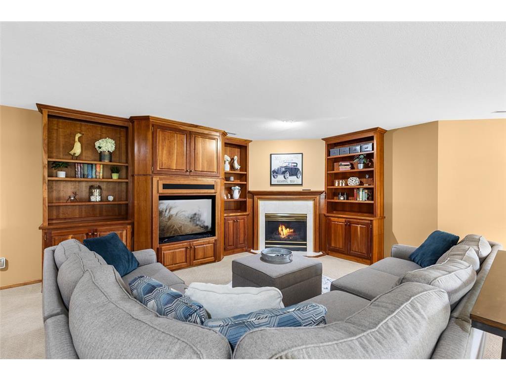 7004 Howard Lane, Eden Prairie, MN, 55346 | MLS: 6807538 | Edina Realty