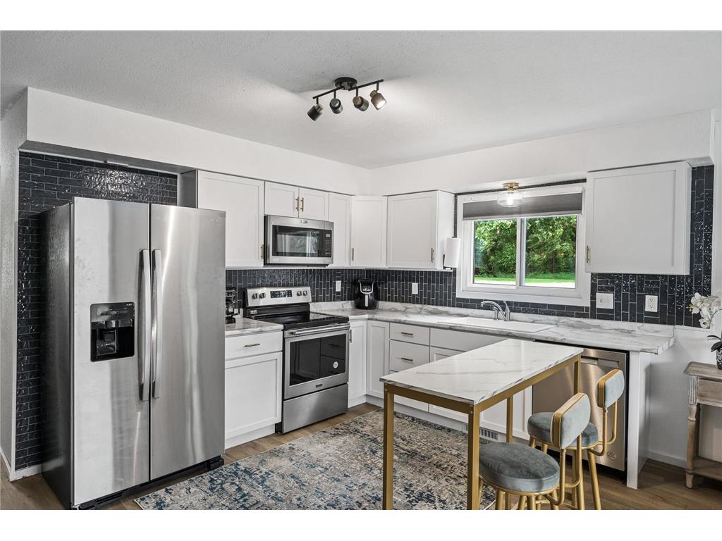 701 Auburn Place NW, Elk River, MN, 55330 | MLS: 6731352 | Edina Realty