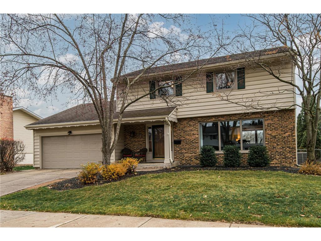704 28th Street NW, Rochester, MN, 55901 | MLS: 6462332 | Edina Realty