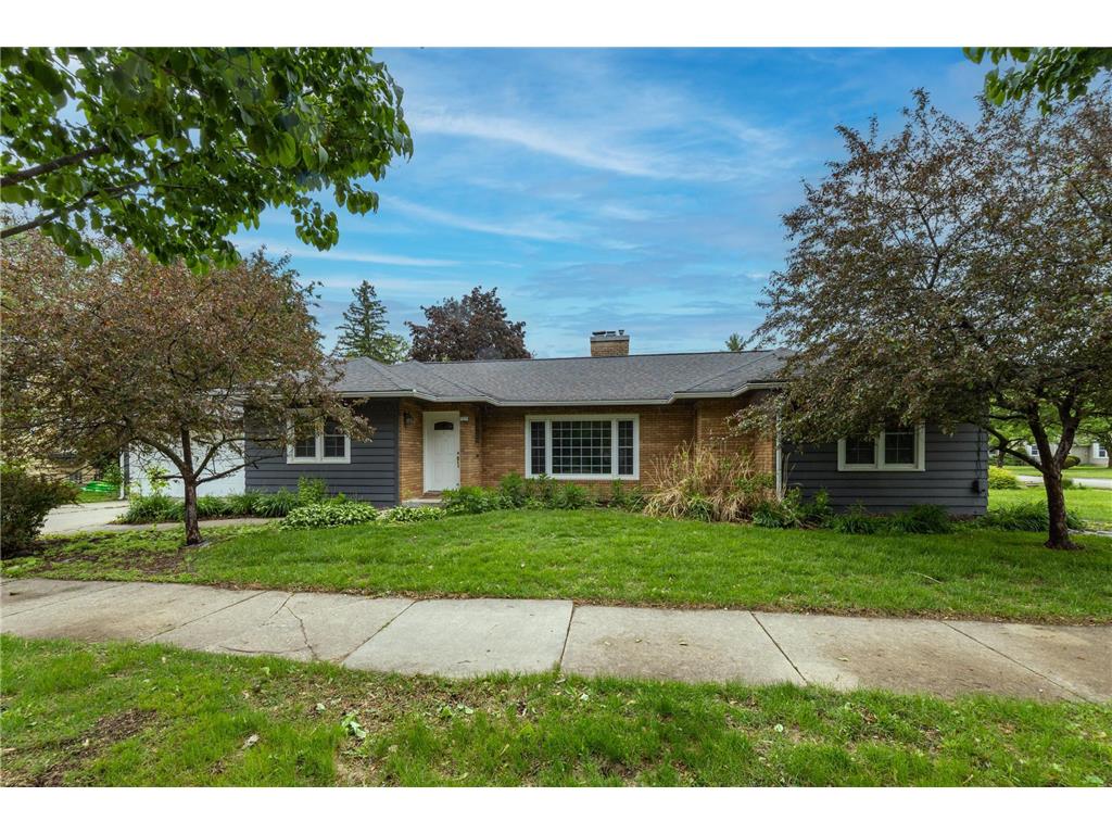 705 10th Street SW, Rochester, MN, 55902 | MLS: 6727914 | Edina Realty