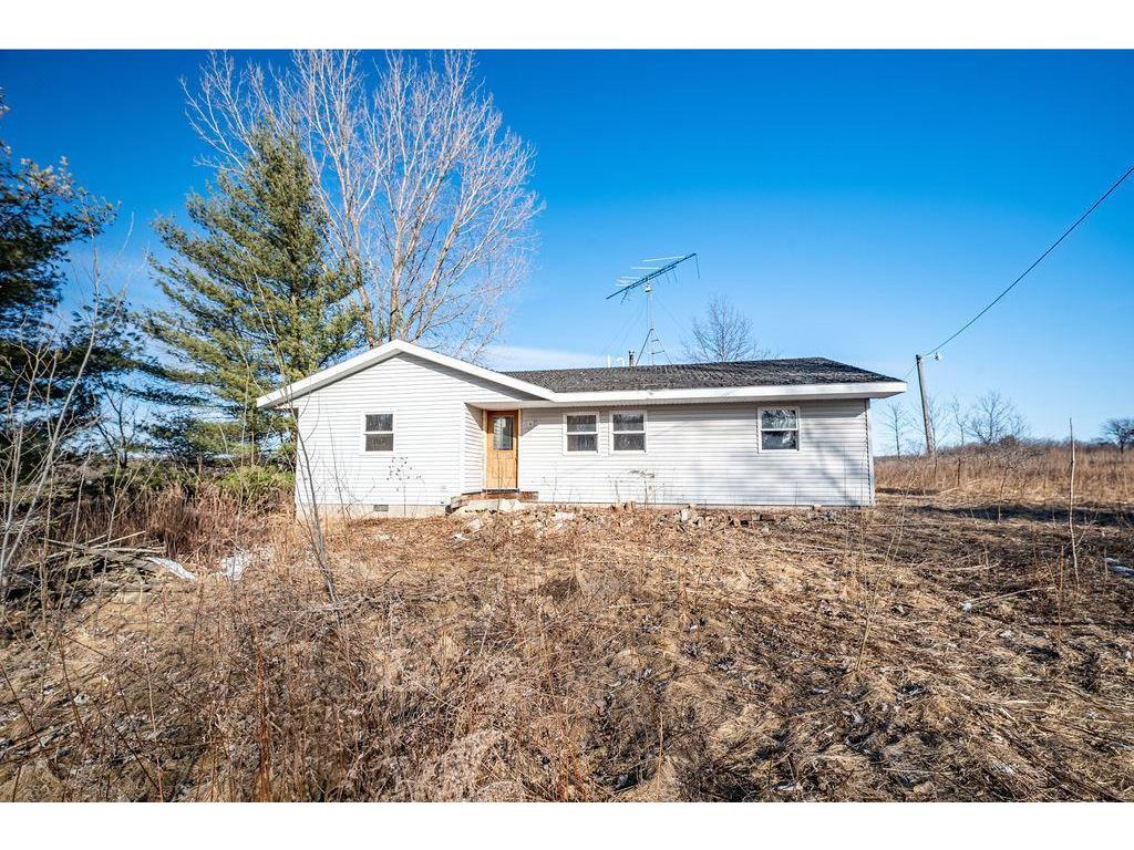 705 Pioneer Road, Wilson, WI, 54027 | MLS: 6682346 | Edina Realty