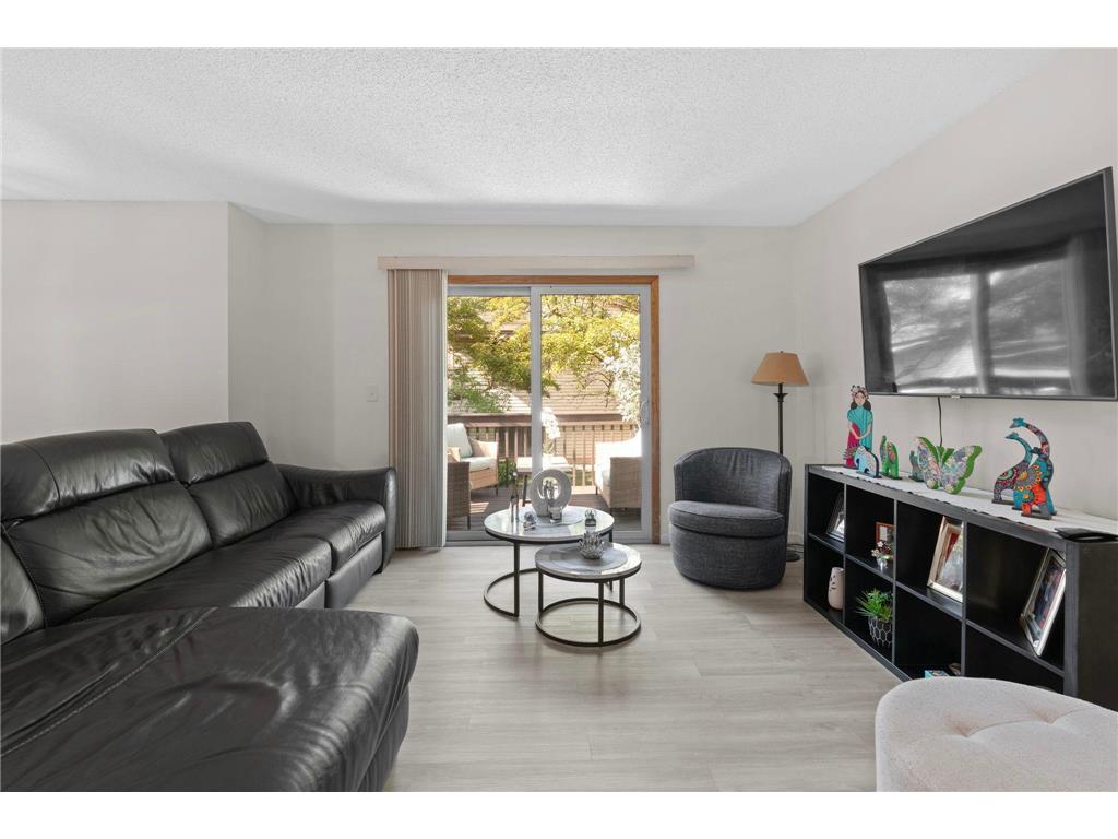 7051 Chaparral Lane, Chanhassen, MN, 55317 | MLS: 6759242 | Edina Realty