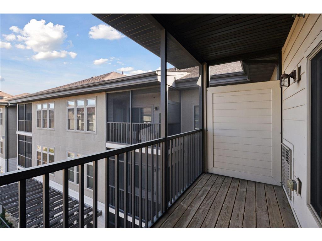 7100 Metro Boulevard #401, Edina, MN, 55439 | MLS: 6757445 | Edina Realty