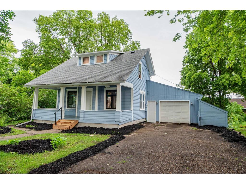 711 9th Street E, Glencoe, MN, 55336 | MLS: 6758212 | Edina Realty