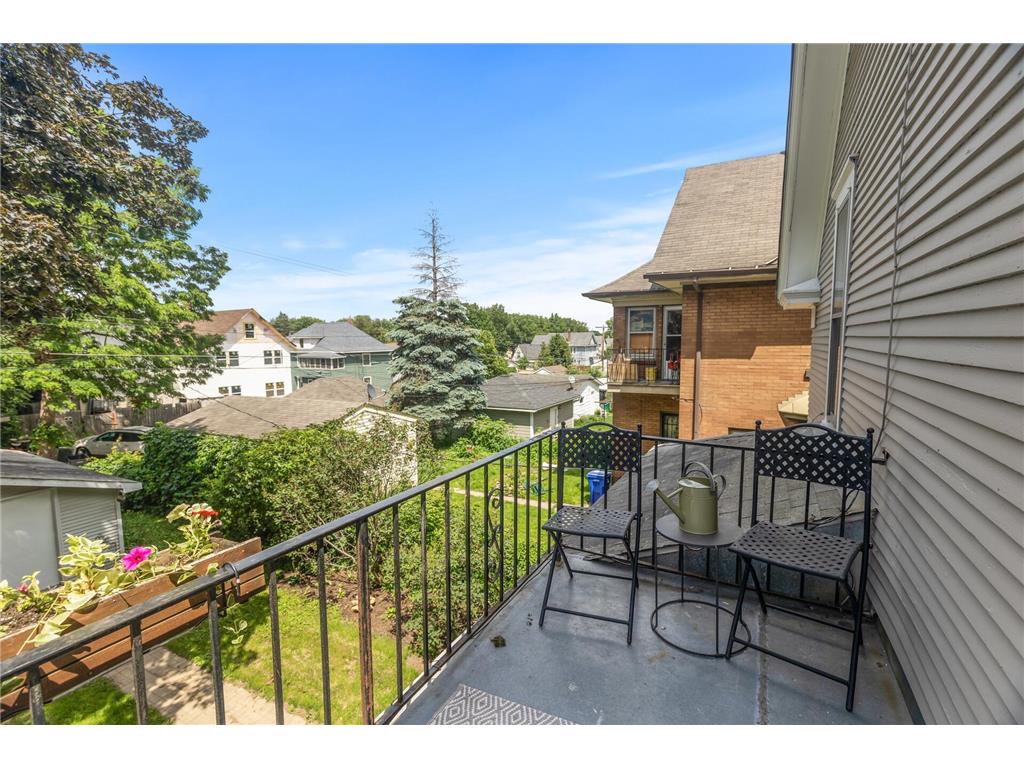 711 Geranium Avenue E, Saint Paul, MN, 55106 | MLS: 6625179 | Edina Realty