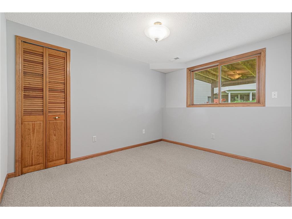 7174 Robinwood Court, Woodbury, MN, 55125 | MLS: 6735444 | Edina Realty