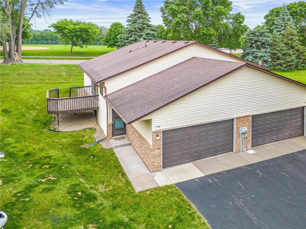7174 Robinwood Court, Woodbury, MN, 55125 | MLS: 6735444 | Edina Realty