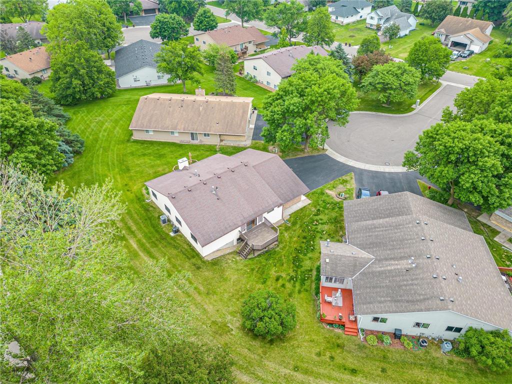 7174 Robinwood Court, Woodbury, MN, 55125 | MLS: 6735444 | Edina Realty