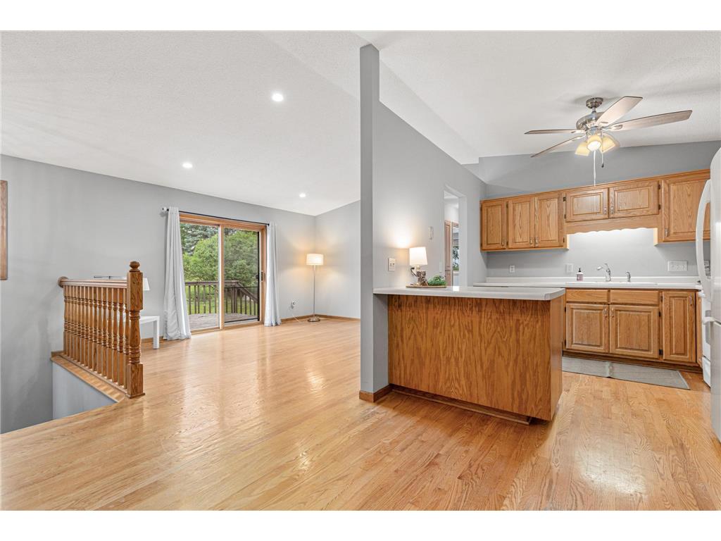 7174 Robinwood Court, Woodbury, MN, 55125 | MLS: 6735444 | Edina Realty